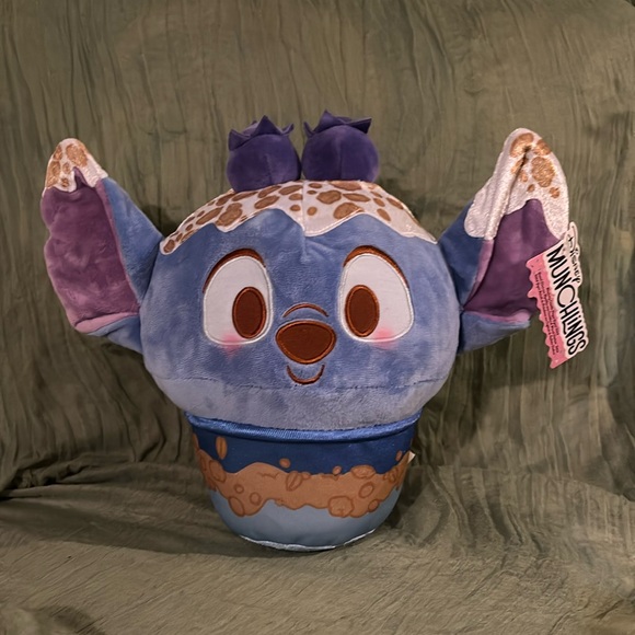 Disney | Toys | Disney Munchlings Blueberry Crumble Frozen Yogurt ...